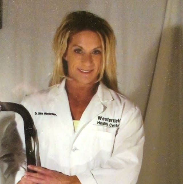 The Worlds Biggest Female Bodybuilder Has Been Through One Epic Journey Page 19 Of 21 Monagiza